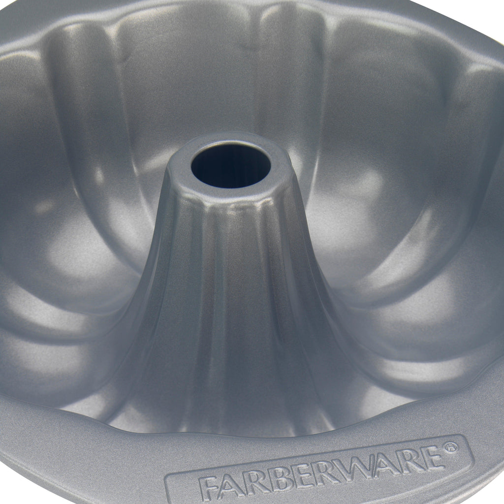 10-Inch Fluted Cake Pan – PotsandPans